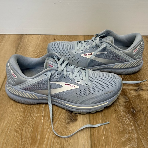 Brooks | Shoes | Brooks Womans Adrenaline Gts 22 Kentucky Blue White ...